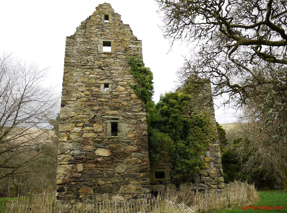 Comrie Castle - Zamki Szkocji