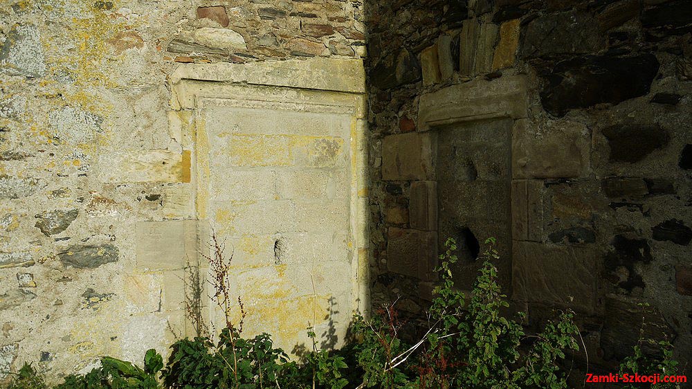 Knockhall Castle - Zamki Szkocji