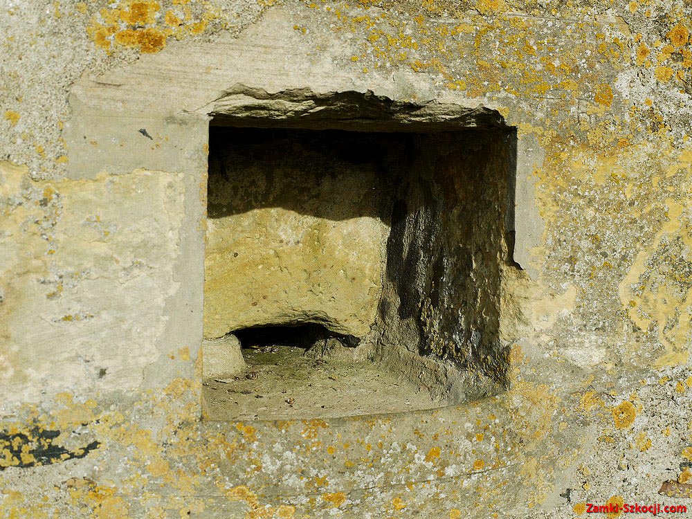 Knockhall Castle - Zamki Szkocji